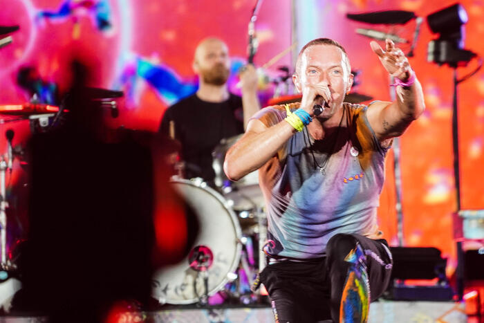 Napoli in delirio per i Coldplay, festa allo stadio – Radio Senise Centrale