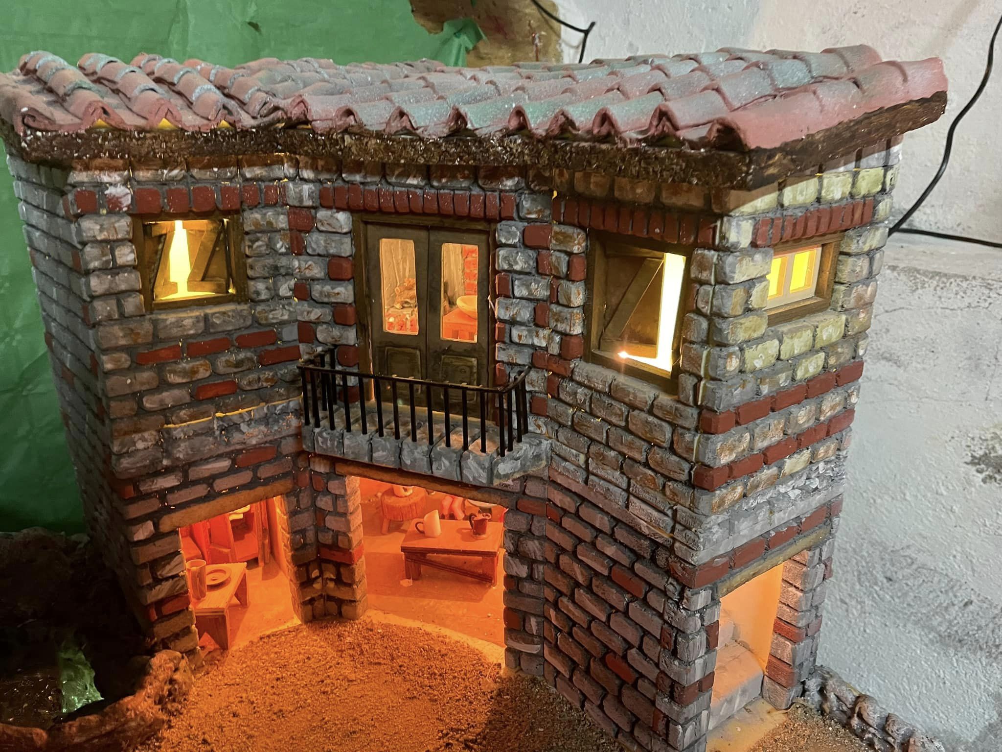 Creatività, passione e presepi artigianali: la storia di Francesco e ...