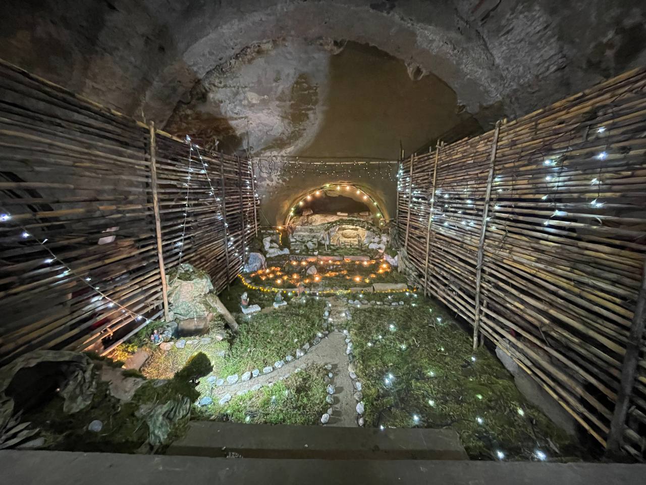 Creatività, passione e presepi artigianali: la storia di Francesco e ...