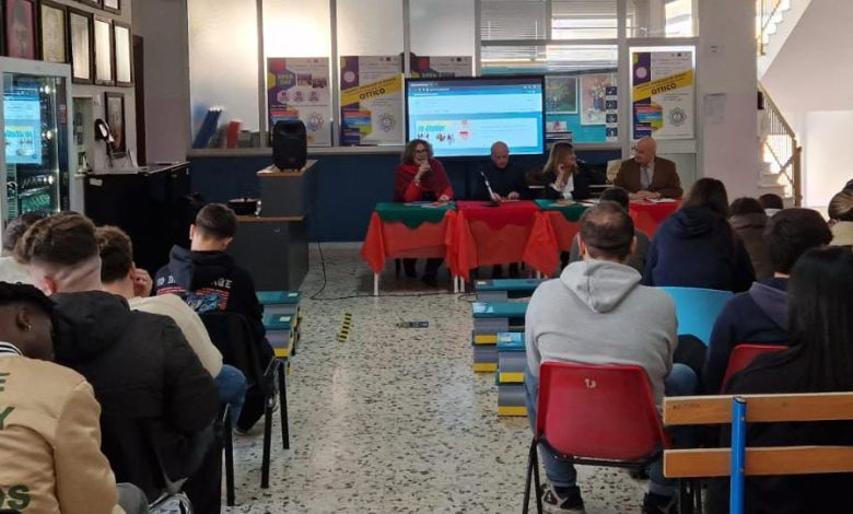 Libro la Vera Storia di Isabella Morra presentato al liceo Morra di ...